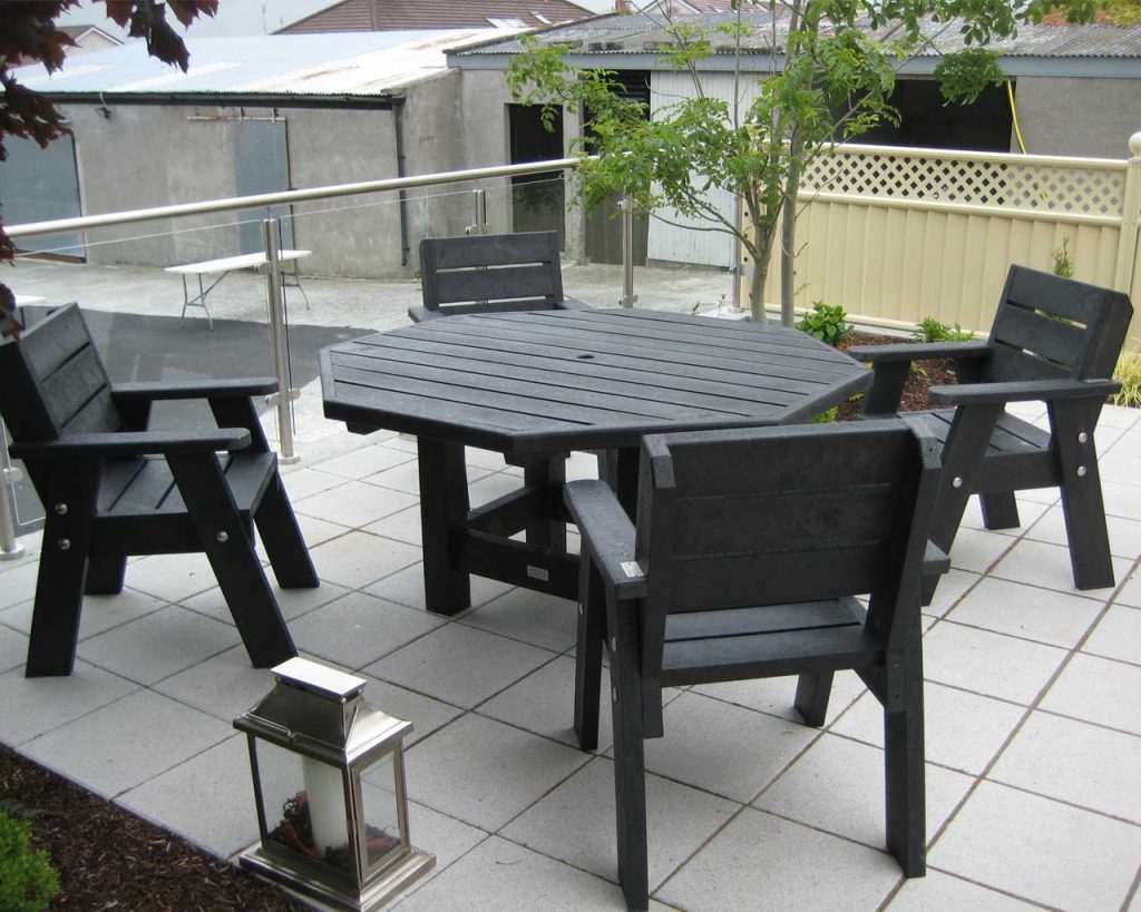6 Sided Table With Armchairs - Murray's Recycled Plastic