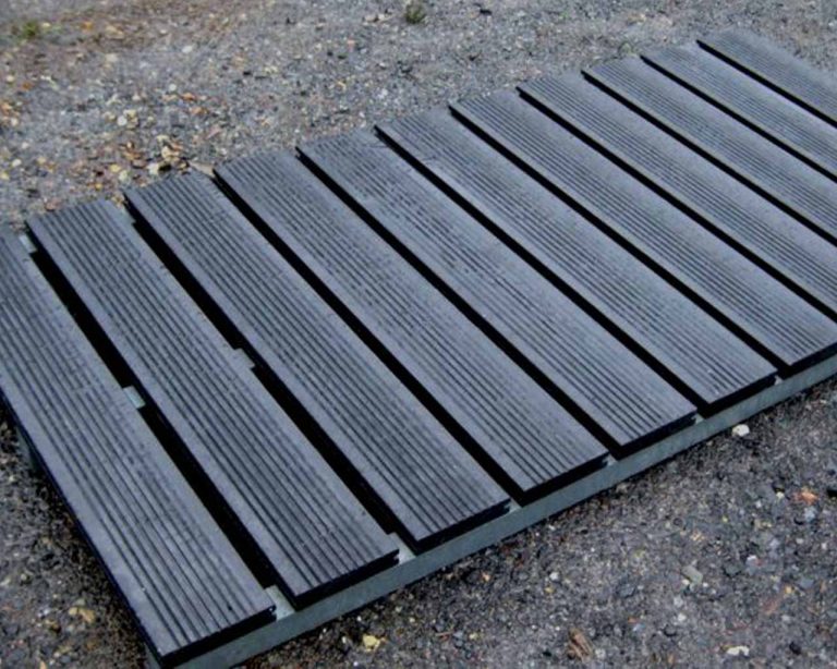 Calf Slats - Murray's Recycled Plastic